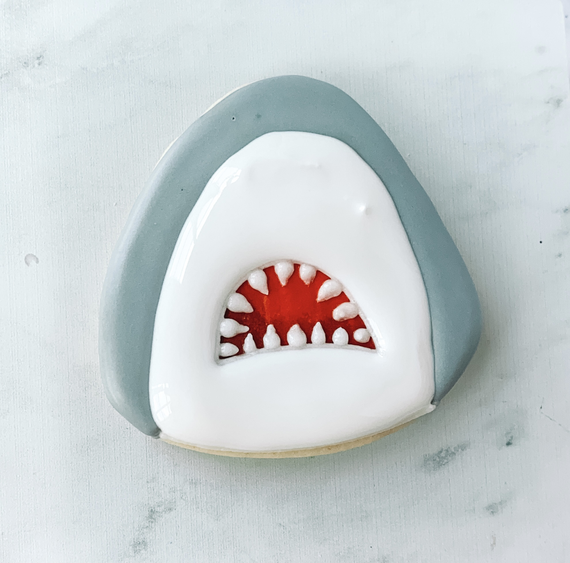 How to make cute shark cookies - Summer's Sweet Shoppe