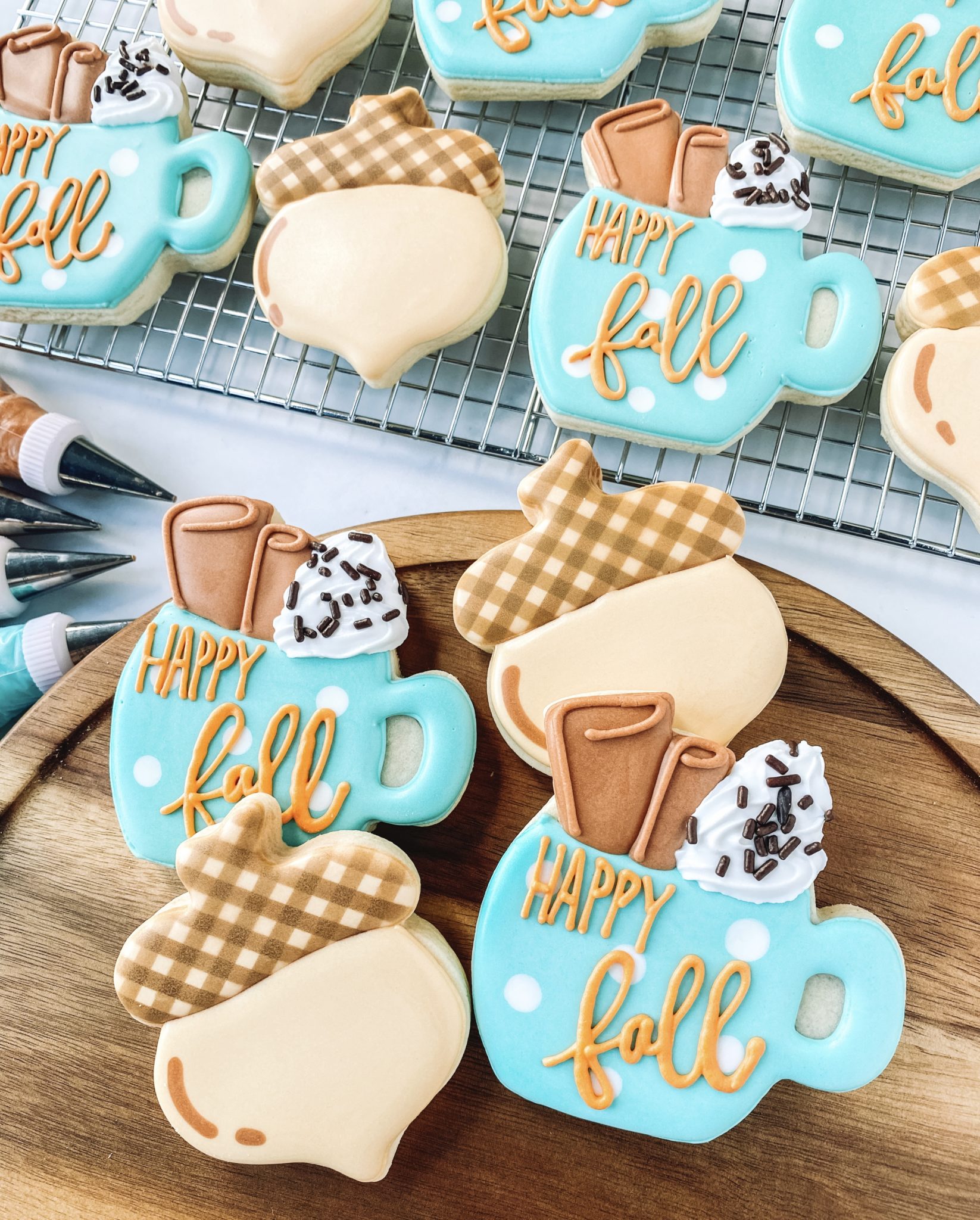 How To Make Fall Pumpkin and Leaf Cookies - Summer's Sweet Shoppe