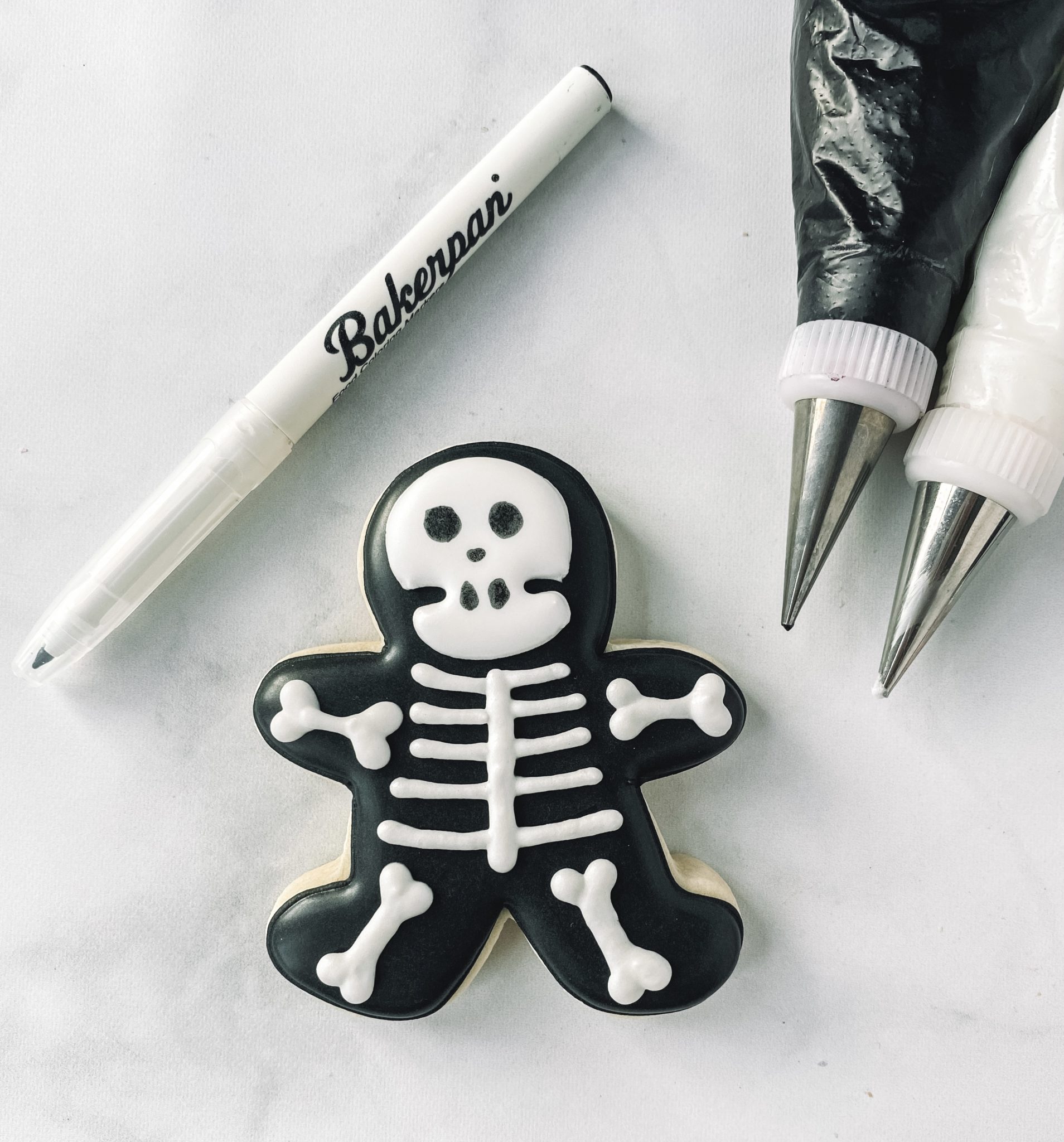 How to make easy Skeleton Cookies - Summer's Sweet Shoppe