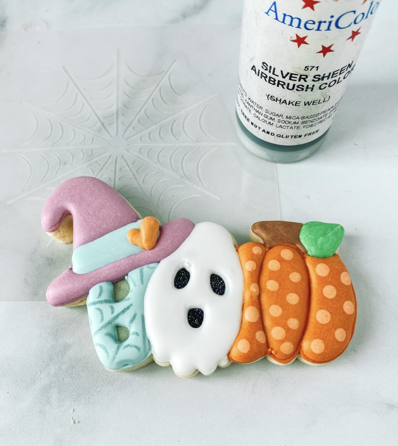 How to make a Boo Halloween Cookie - Summer's Sweet Shoppe