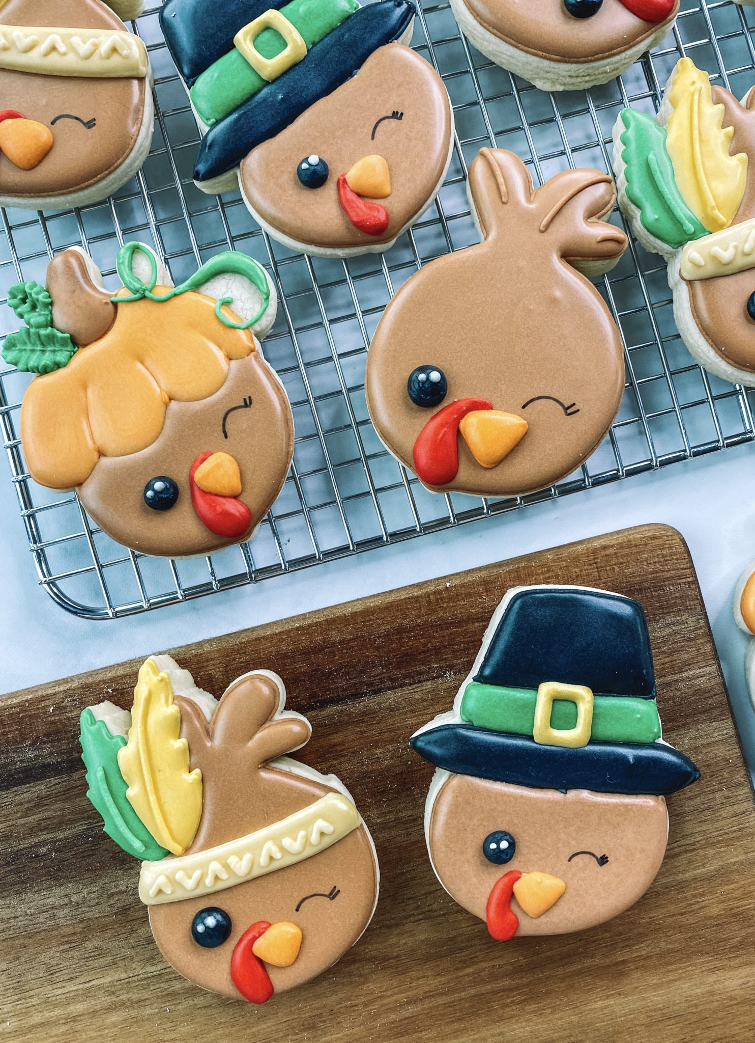How to make Thanksgiving Turkey Cookies - Summer's Sweet Shoppe