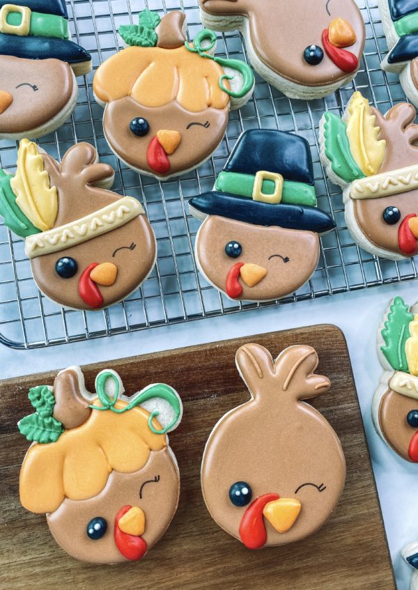 How to make Thanksgiving Turkey Cookies - Summer's Sweet Shoppe