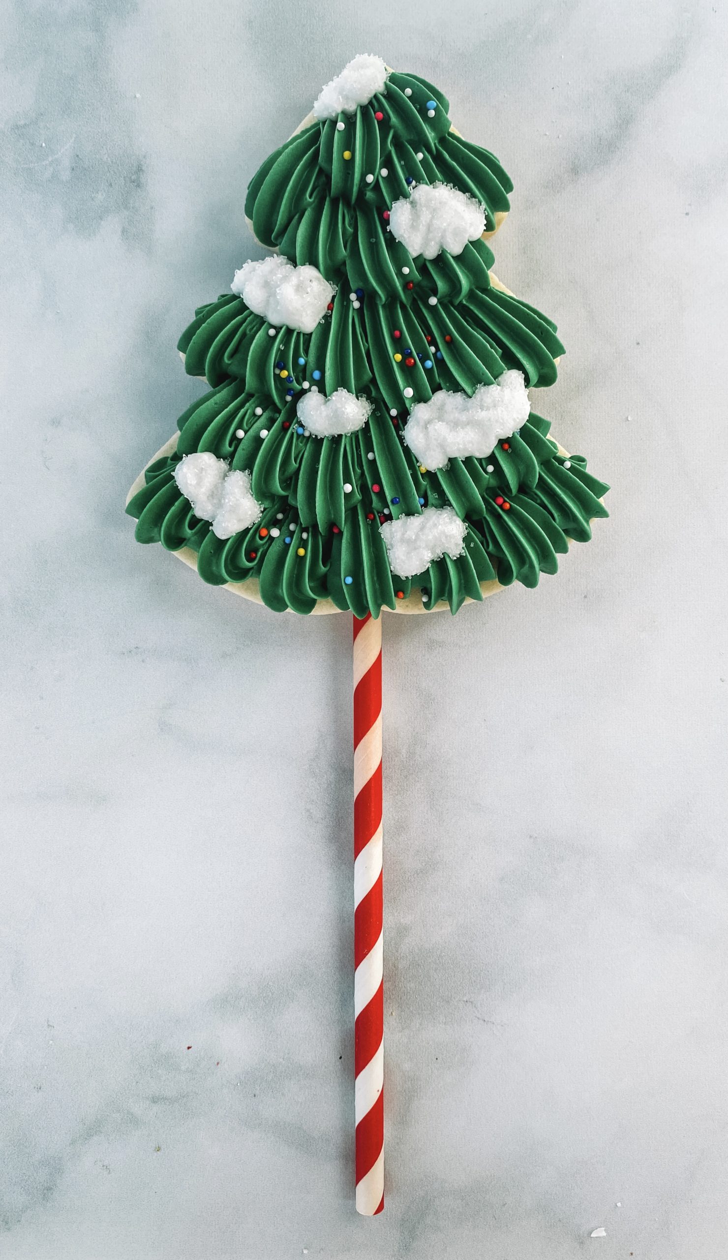 How to Make Easy Christmas Tree Cookie Pops - Summer's Sweet Shoppe