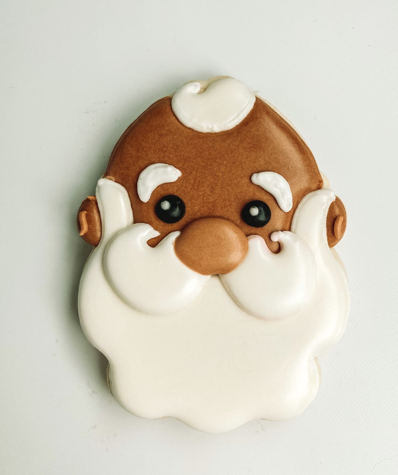 HOW TO DECORATE SANTA THEMED CHRISTMAS COOKIES - Summer's Sweet Shoppe