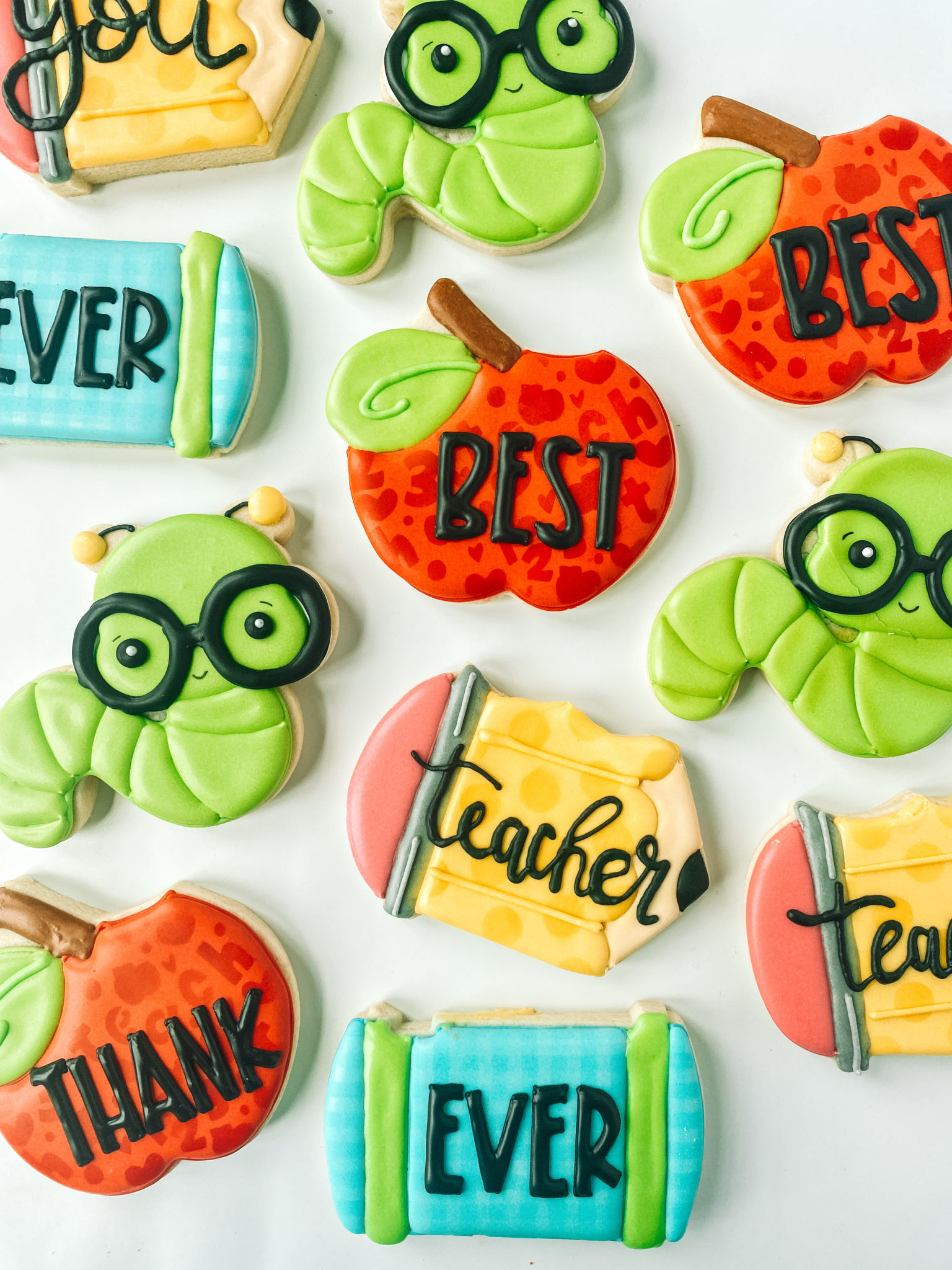 How to make Teacher Appreciation Cookies - Summer's Sweet Shoppe