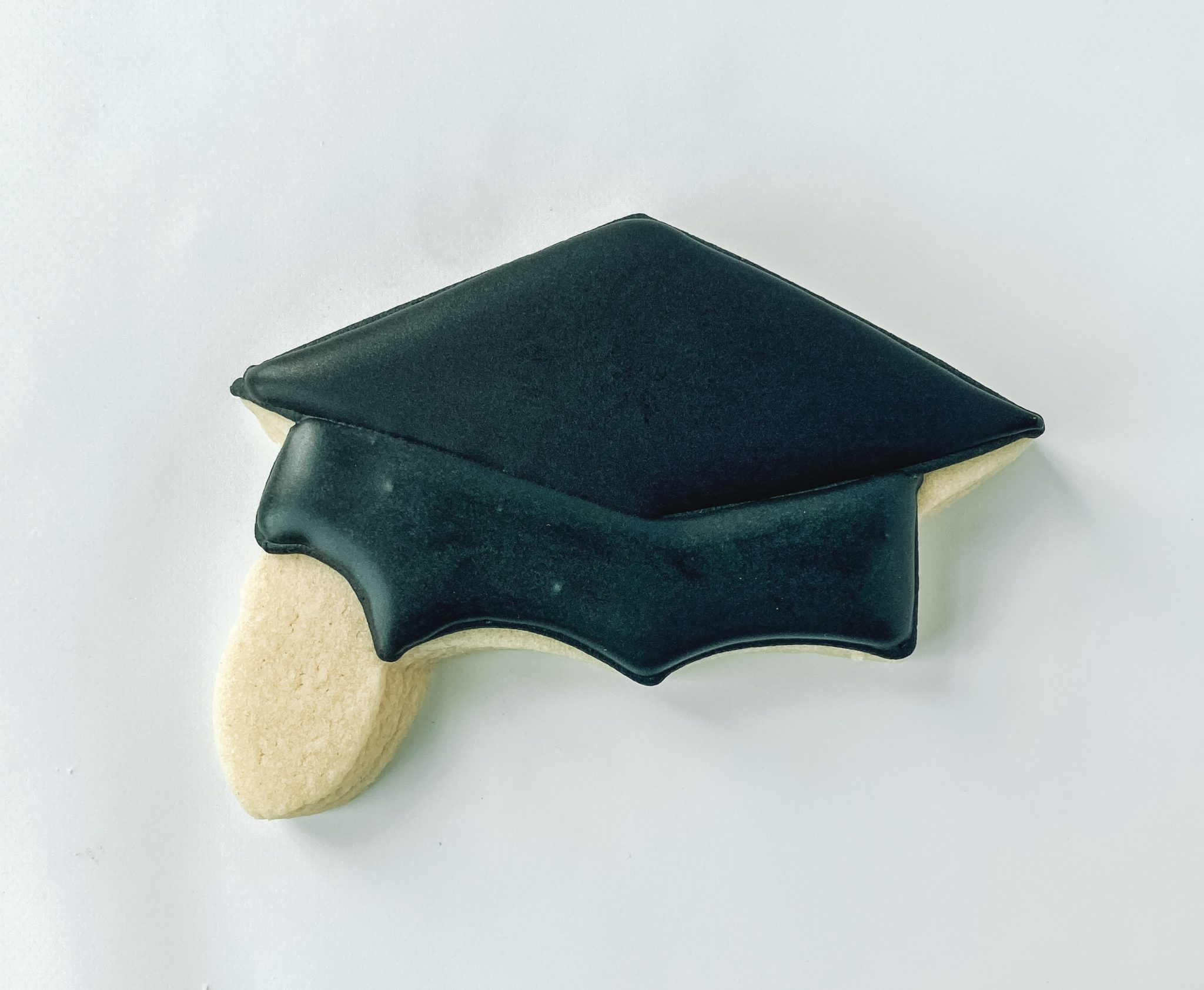 How to make Gold Graduation Cookies - Summer's Sweet Shoppe
